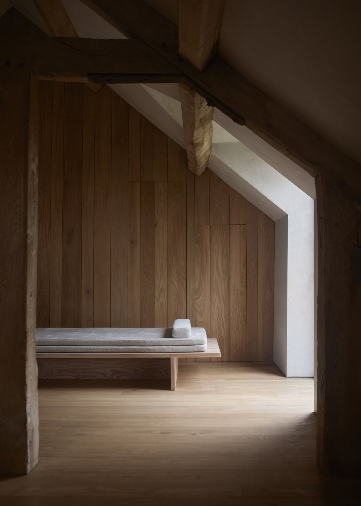YinjiSpace - British Designers x John Pawson